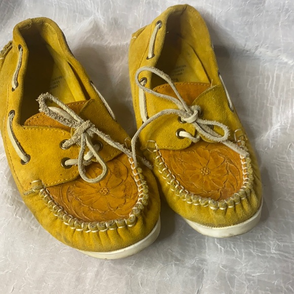Shoes | Womens Shoe Mustard Leather Too Upper Linings Balance Man Made ...